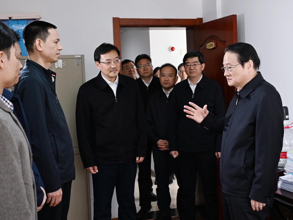 易炼红调研省审计厅:以高质量审计推动高质量发展 在勇当先行者谱写新篇章中贡献力量展现担当