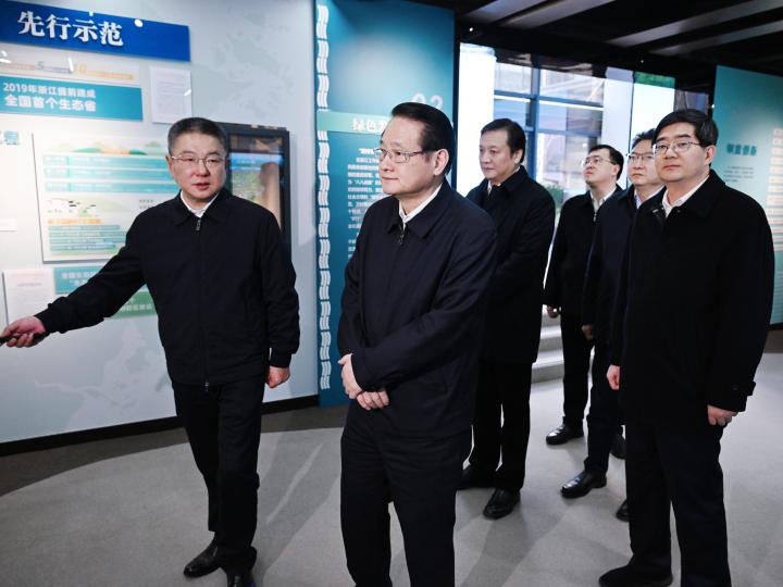 易炼红调研省生态环境厅:以引领者守护者推动者传播者姿态 在美丽中国建设中勇当开路先锋争做示范标兵