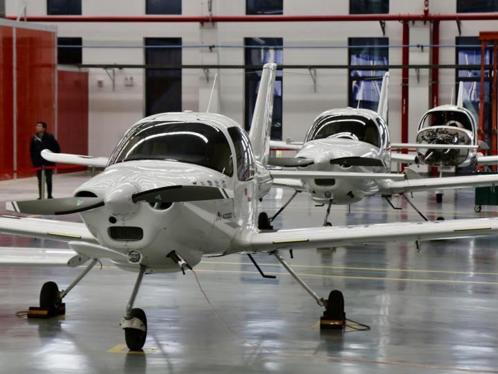 浙产教练机交付，它们的实力究竟如何？