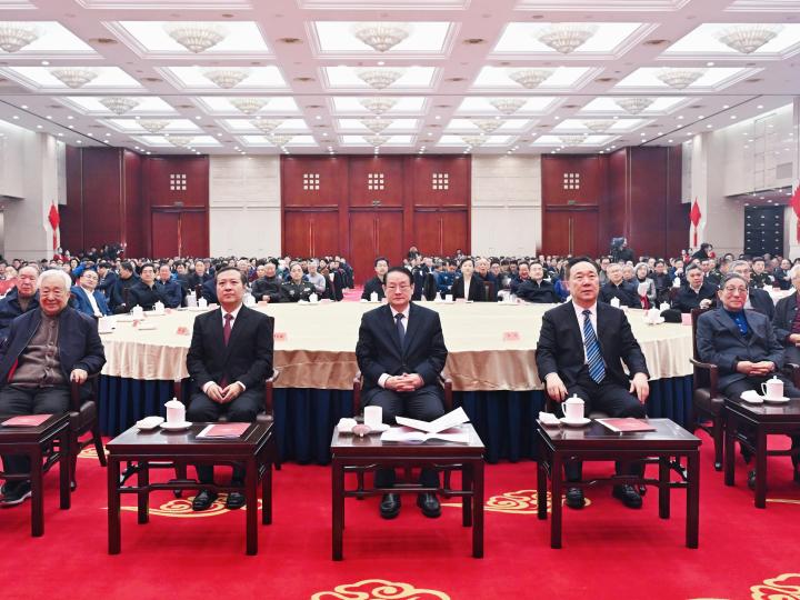 易炼红在全省 新春第一会”上强调 全面加强 三支队伍”建设 为深入实施 八八战略” 在奋进中国式现代化新征程上勇当先行者谱写新篇章提供强大保障