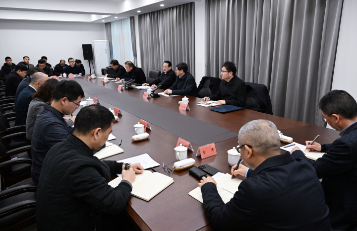 易炼红调研省委金融办:各尽其能 各展其才 大显身手 建功立业 坚定不移推进中国特色金融发展之路省域实践