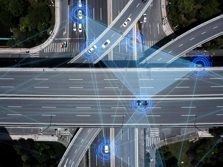 工信部等五部门：确定20个城市（联合体）为智能网联汽车“车路云一体化”应用试点城市