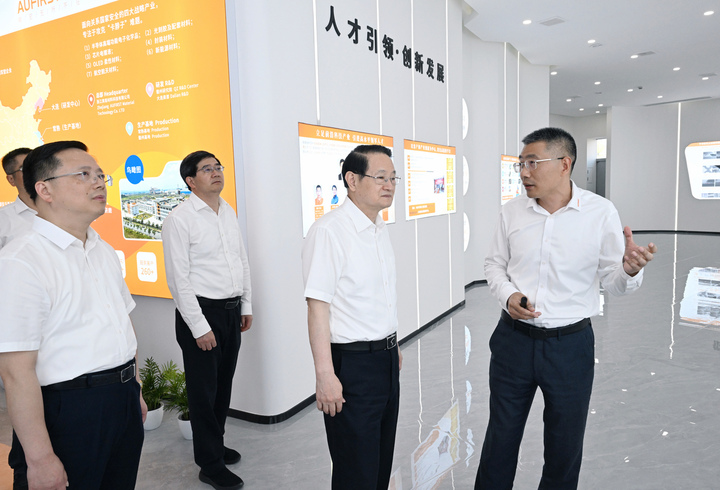 易炼红在衢州调研上半年经济社会形势和 三支队伍”建设情况:以高质量高水平项目推动高质量发展 加快探索新质生产力实现路径