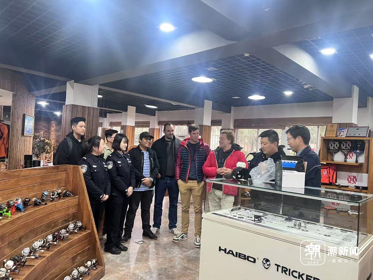 宁波边检邀请国际海员开启北仑“TRAVEL”