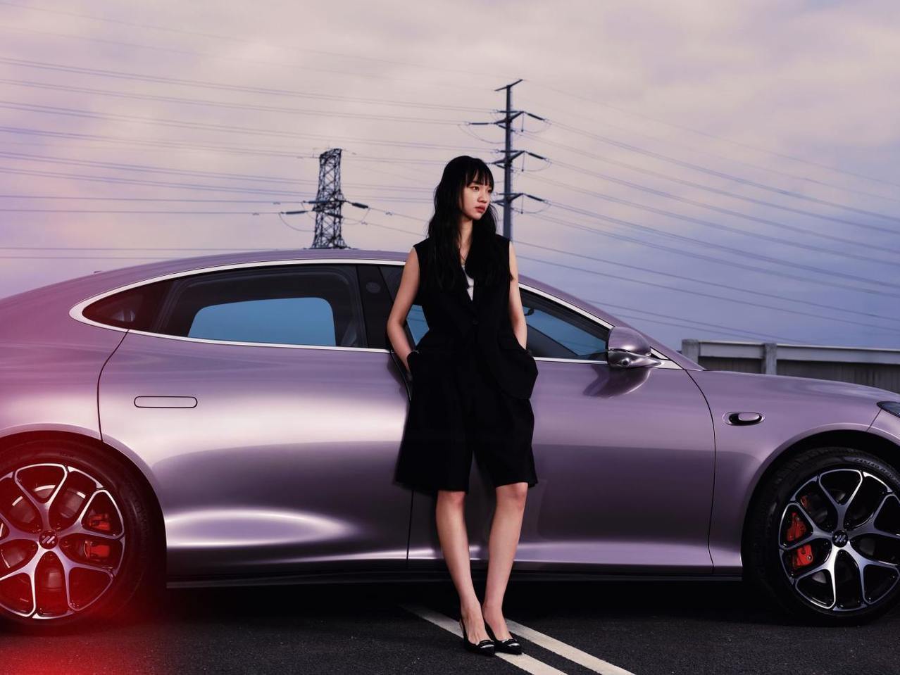 全新智己L6上市权益价20.49万起，成就20万级市场“入门即顶配”